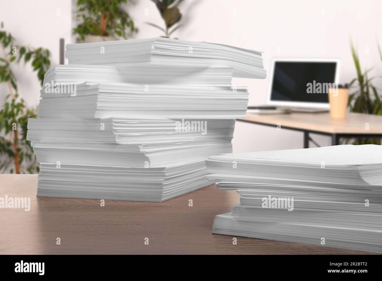 Lamp clock stacked hi-res stock photography and images - Alamy