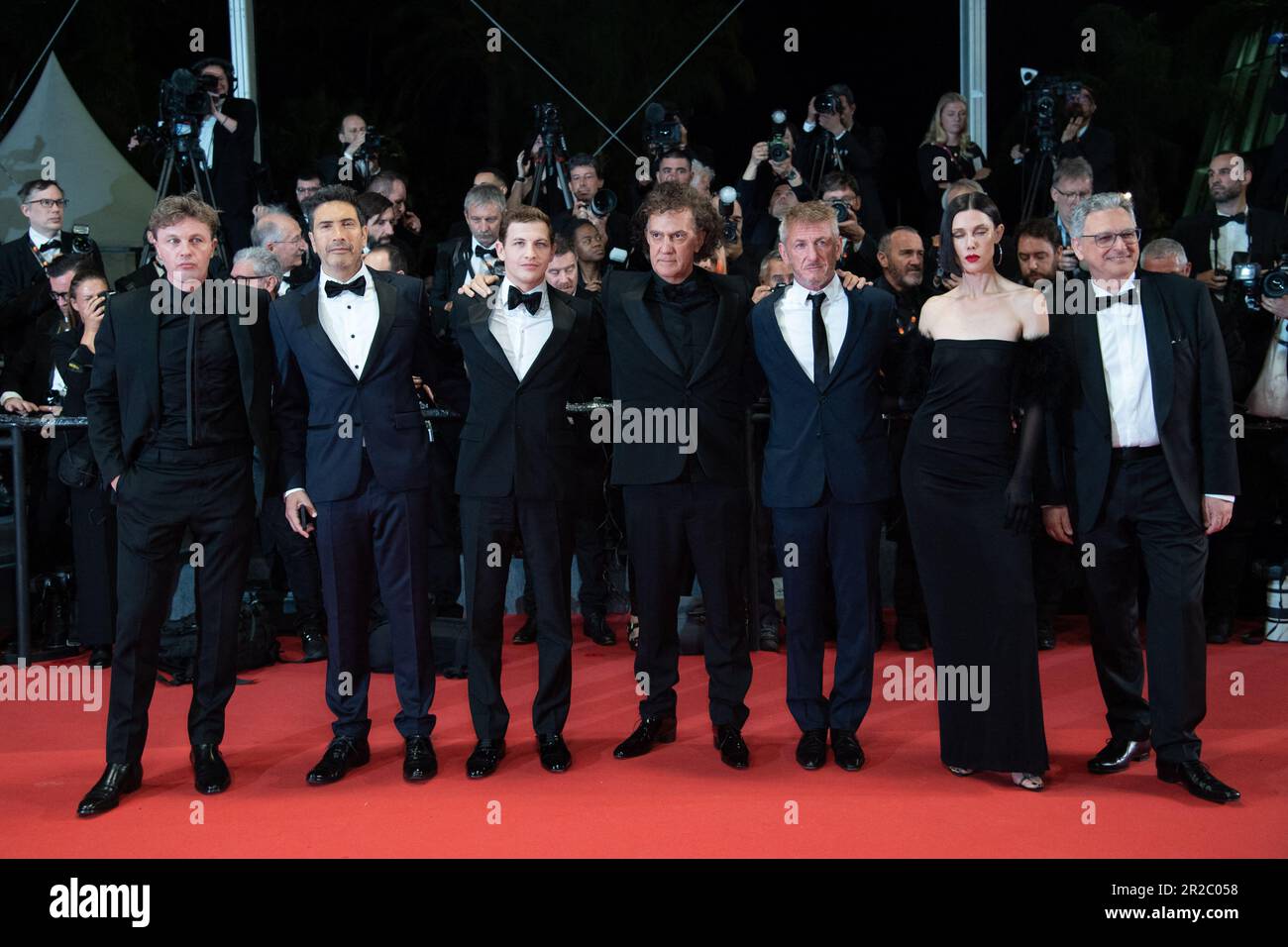 Cannes, France. 18th May, 2023. Michael Pitt, Warren Goz, Tye Sheridan ...