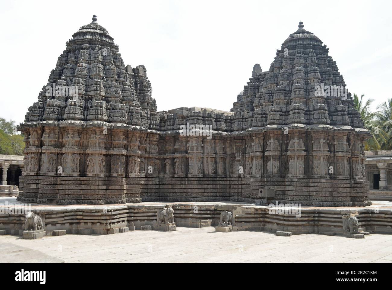 700 years old temples of Talakdu Stock Photo - Alamy