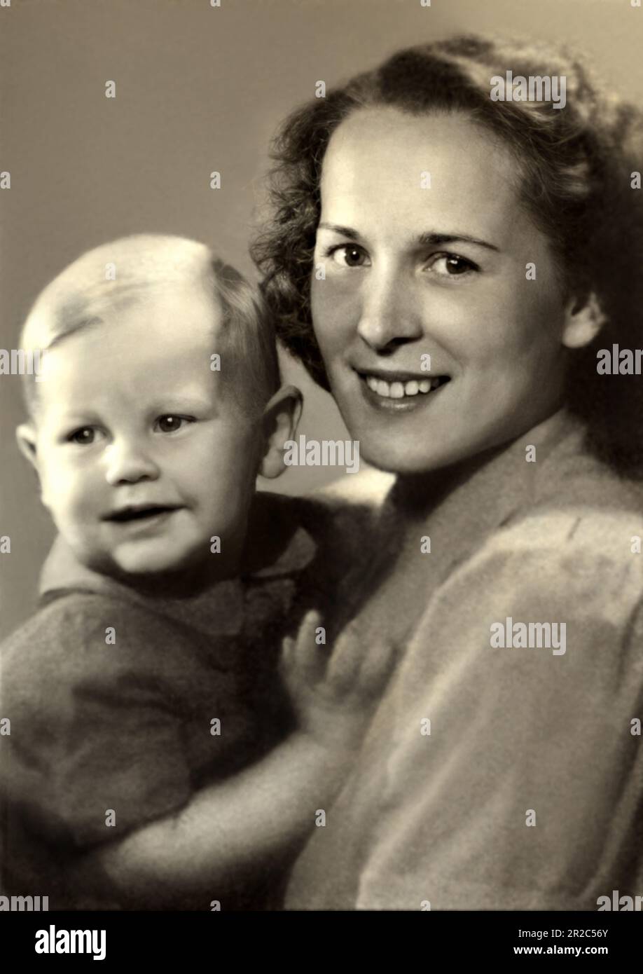 1946 , may , Bad Ischl , AUSTRIA : The celebrated austrian actor HELMUT ...