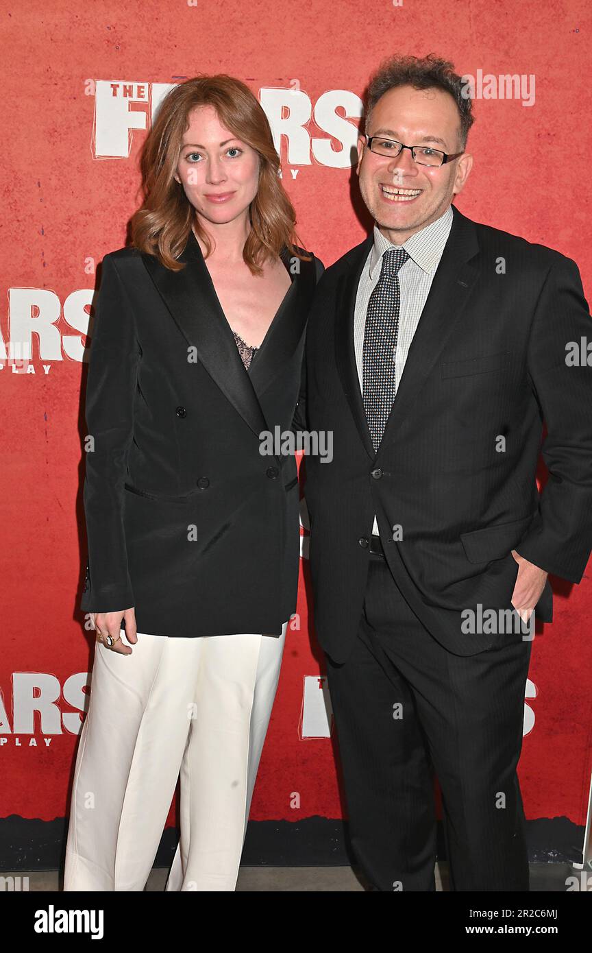 Beck Bennett Girlfriend