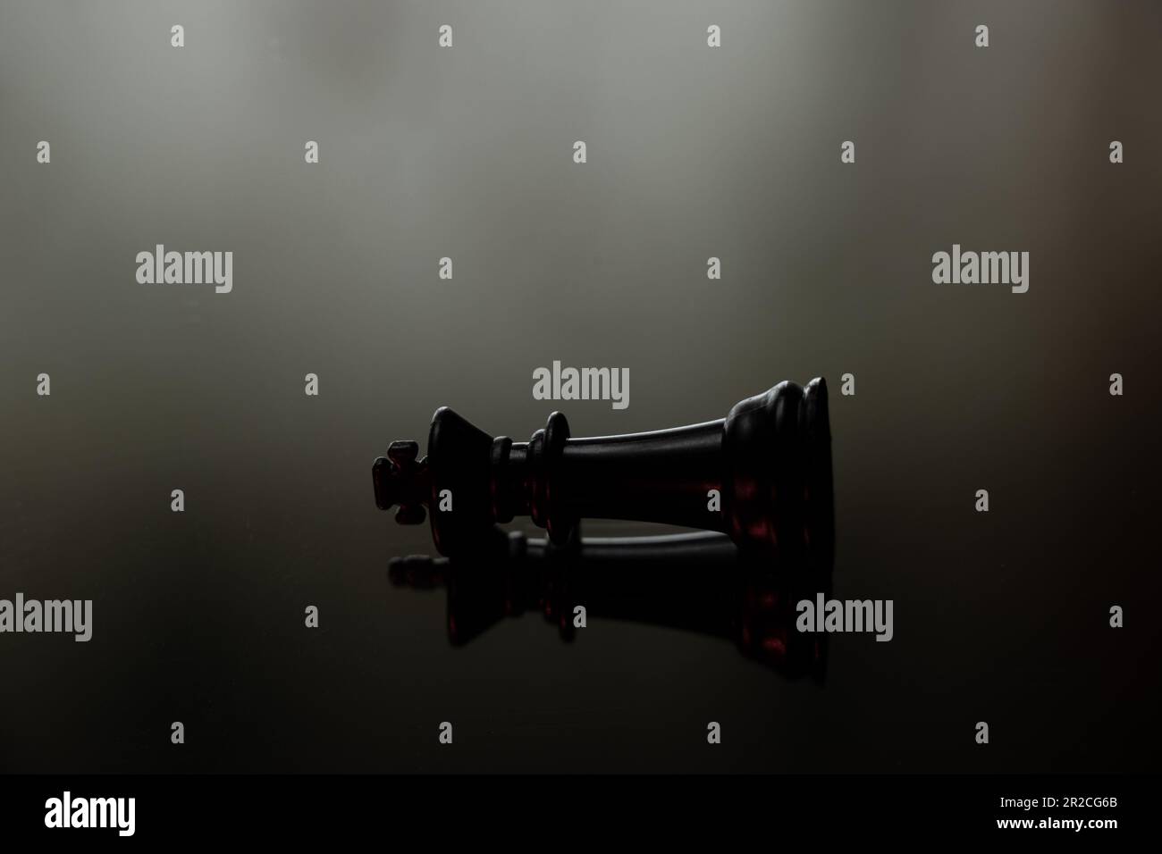 Dark chess hi-res stock photography and images - Alamy