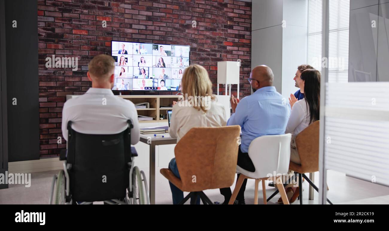 Virtual team hi-res stock photography and images - Alamy