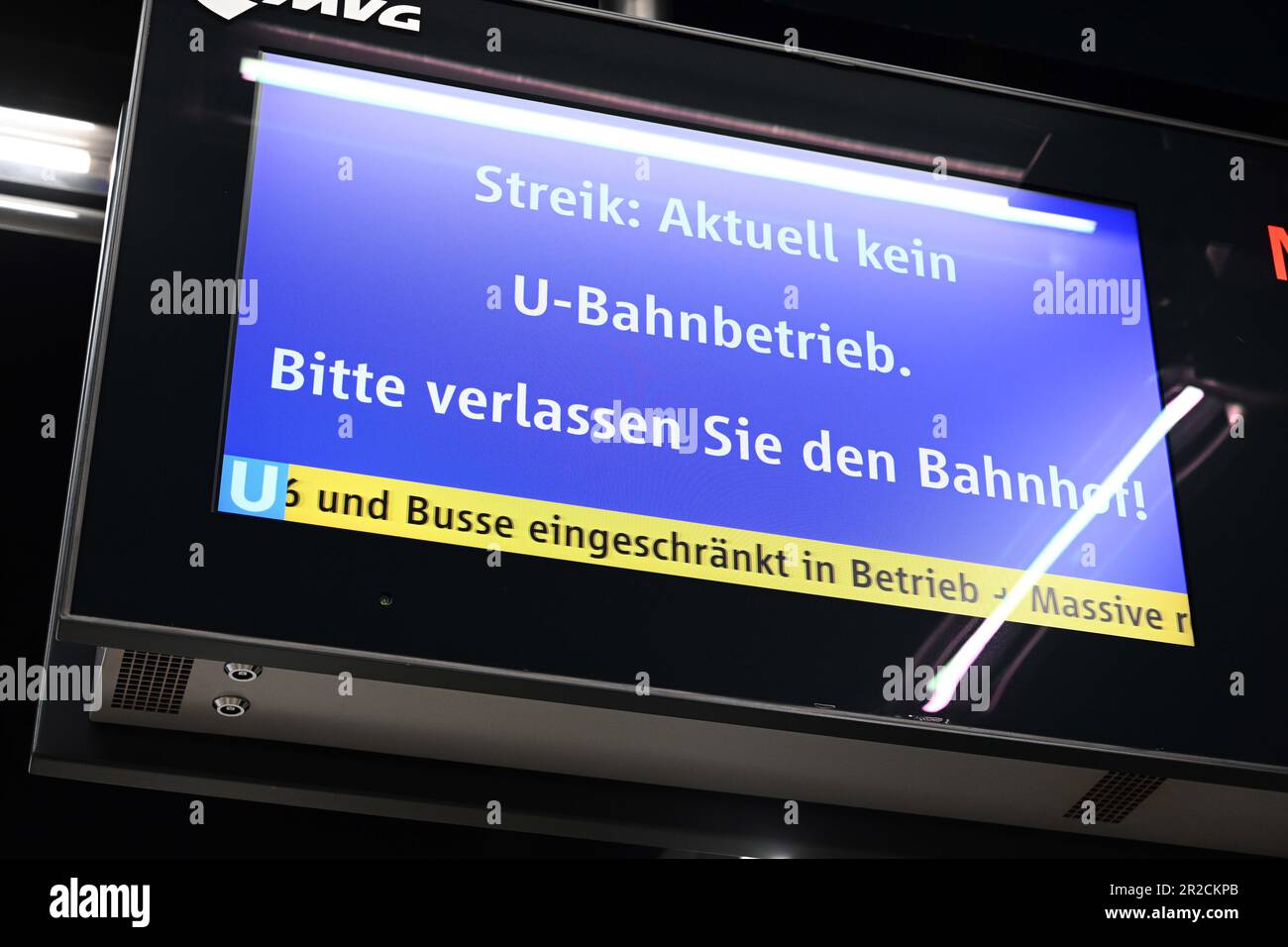 Munich, Germany. 19th May, 2023. "Strike: Currently no subway service ...