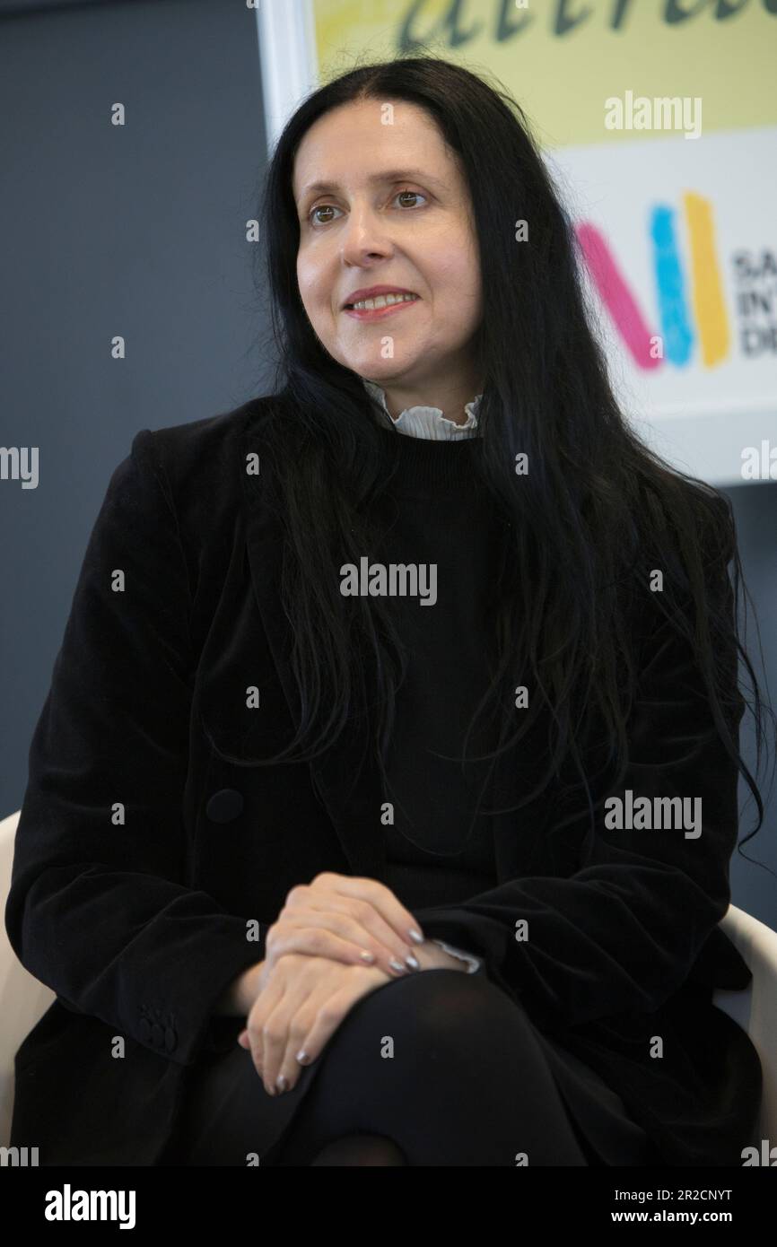 Sarah blau hi-res stock photography and images - Alamy