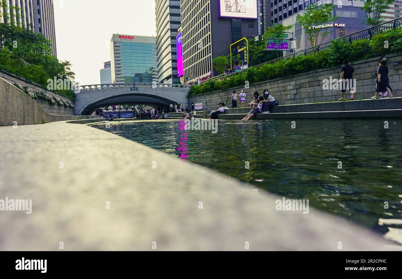 Cheonggyecheong hi-res stock photography and images - Alamy