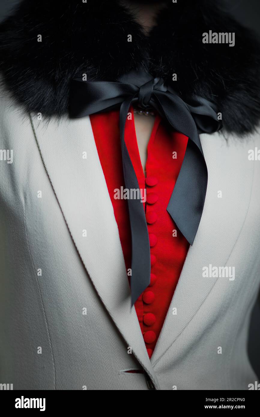 Woman in vintage clothing hi-res stock photography and images - Alamy