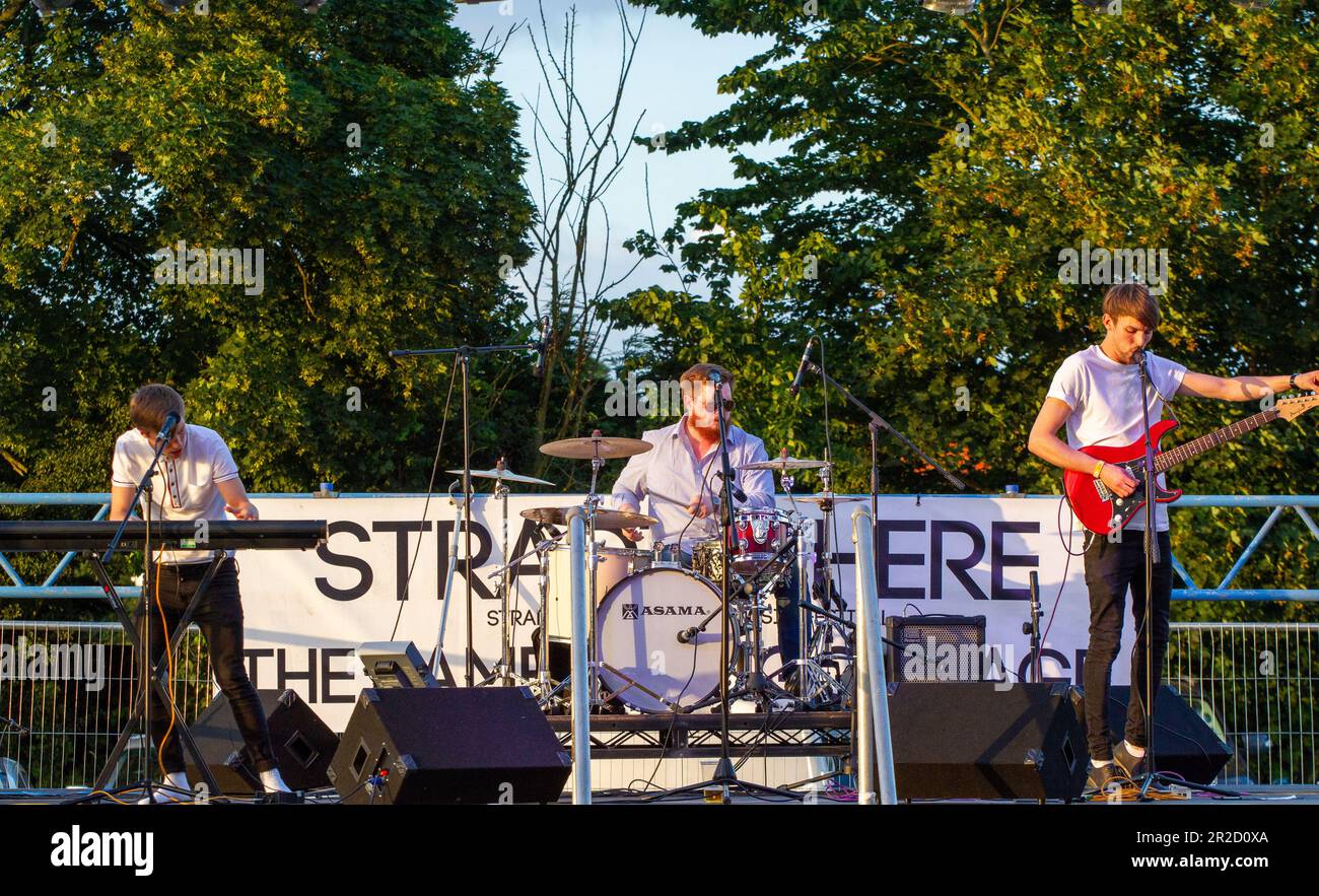 Norwich trio The Signs not bothering with a bass player at the 2016 ...