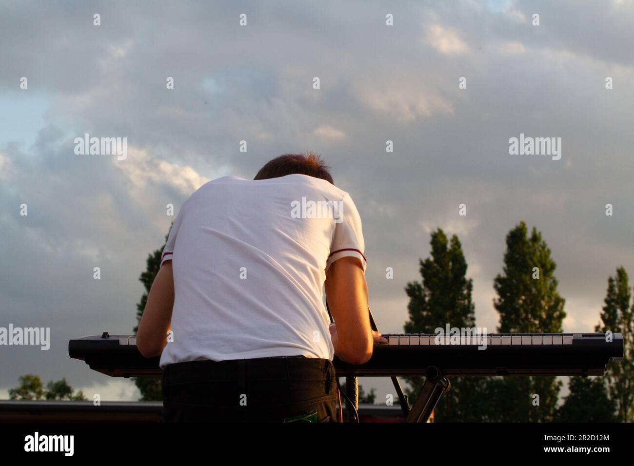 Norwich trio The Signs not bothering with a bass player at the 2016 ...