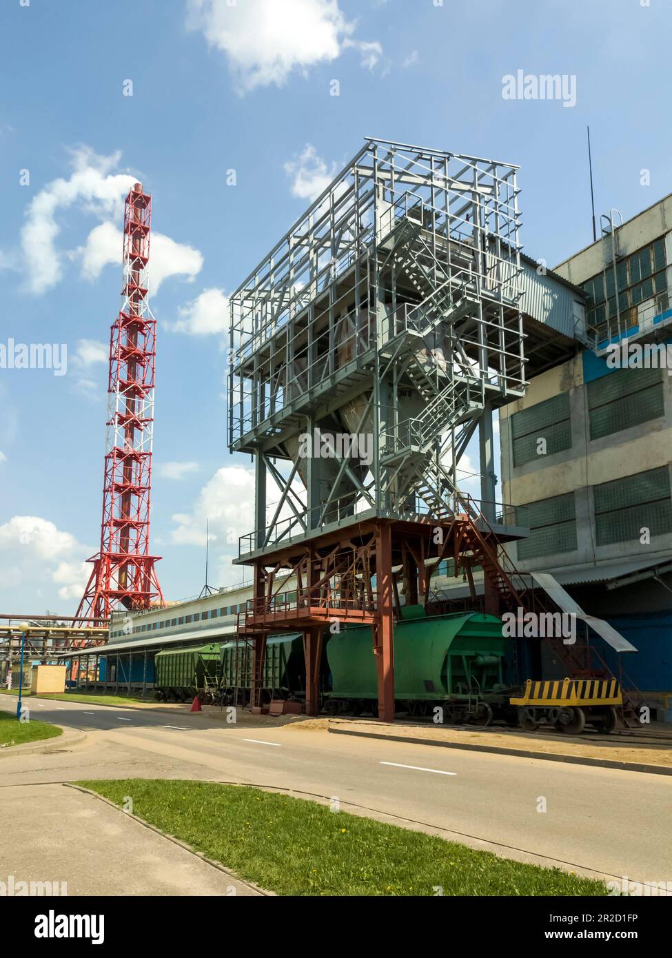 Carbamide fertilizer petrochemical plant loading railway station ...