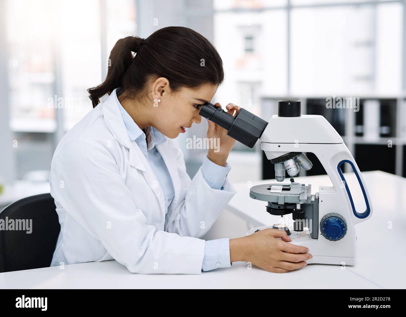 Doctor scope hi-res stock photography and images - Alamy