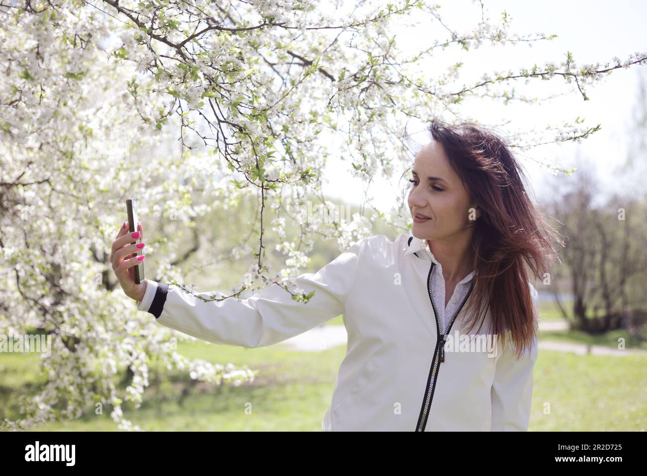 One woman takes photograph hi-res stock photography and images - Alamy