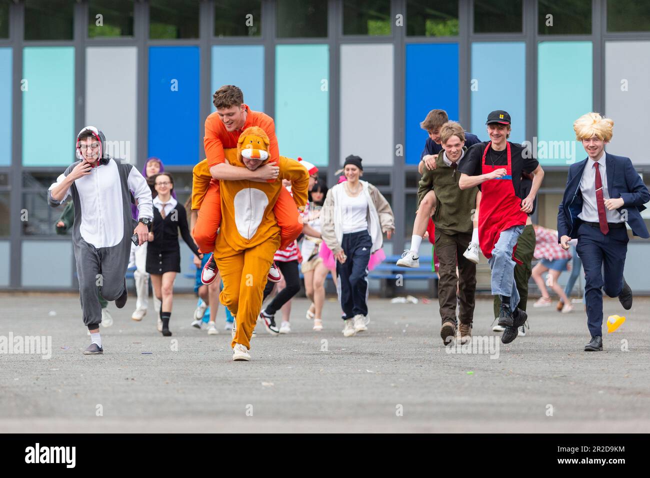 Bewdley, Worcs, UK. 19th May, 2023. Sixth form students at The Bewdley ...