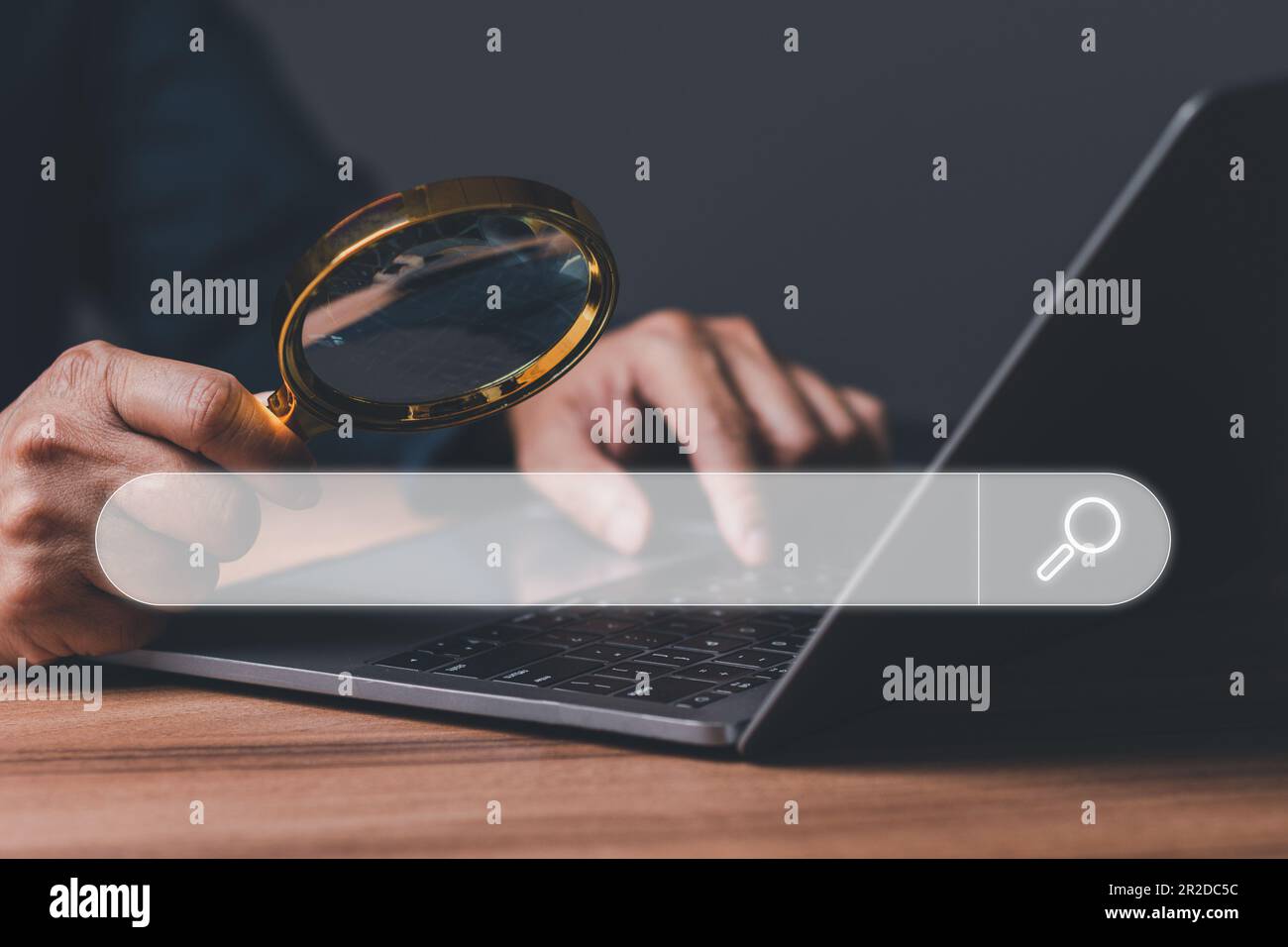 Magnifying glass search bar hi-res stock photography and images - Alamy