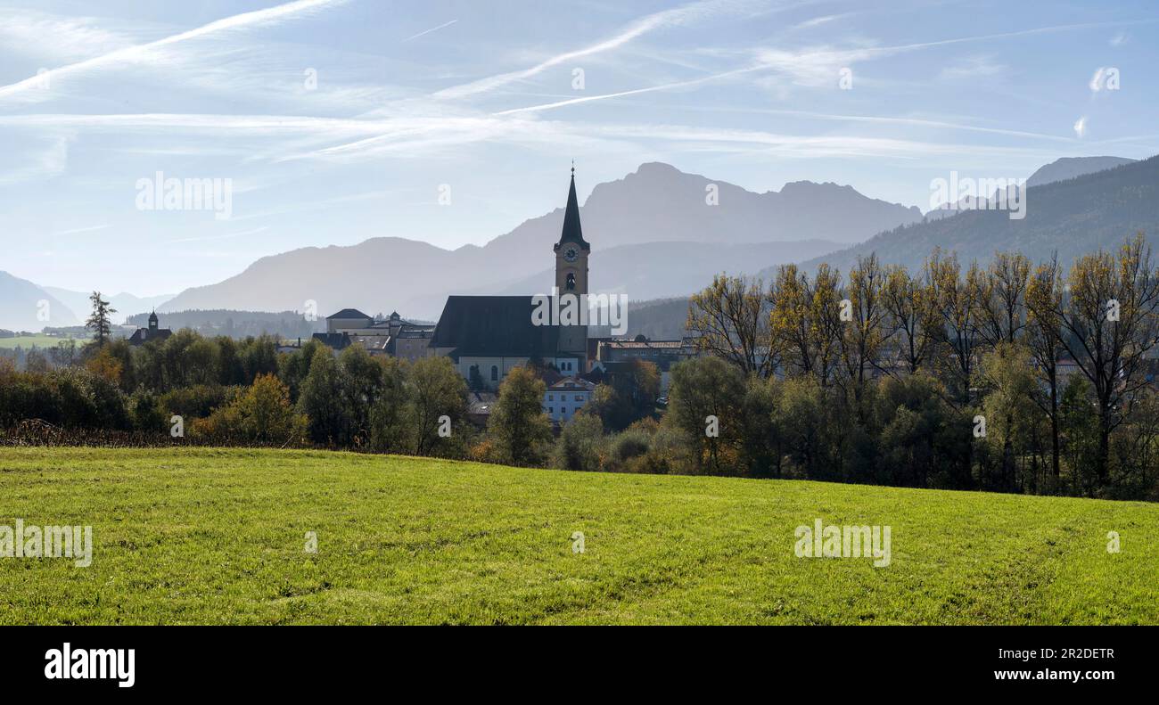 Teisendorf aus Nord-West mit Hochstaufen, Berchtesgadener Land, Bayern ...