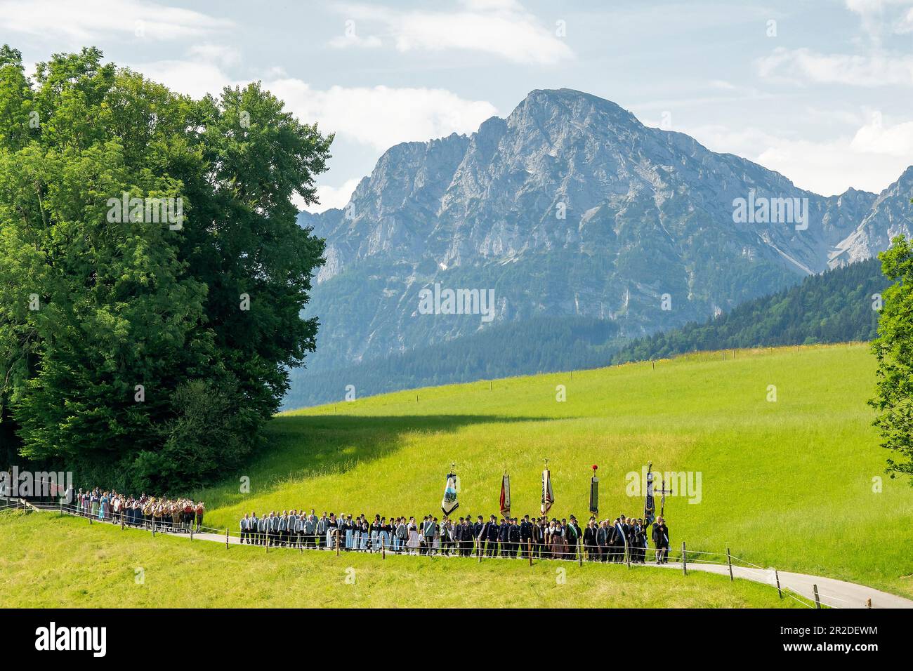 "Fronleichnamprozession durch Feld und Flur von Anger nach Höglwörth ...