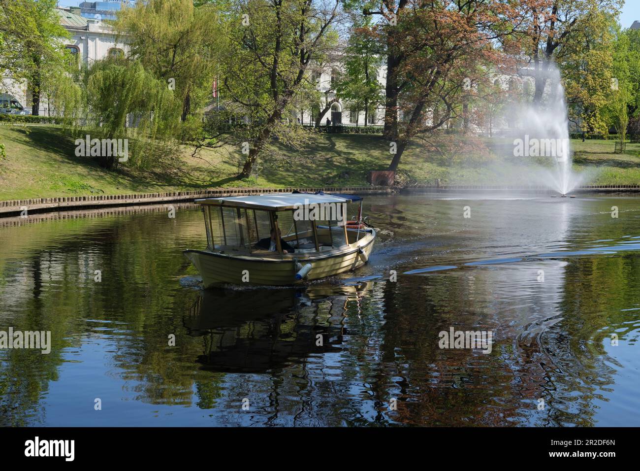 Scenic water tour hi-res stock photography and images - Alamy