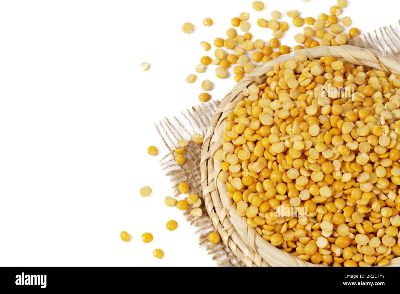 Dry yellow split peas isolated on white Stock Photo - Alamy