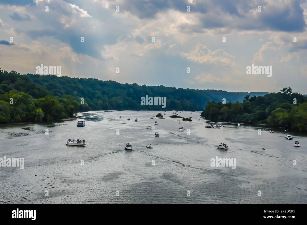 Boats on the anacostia river Stock Photo - Alamy