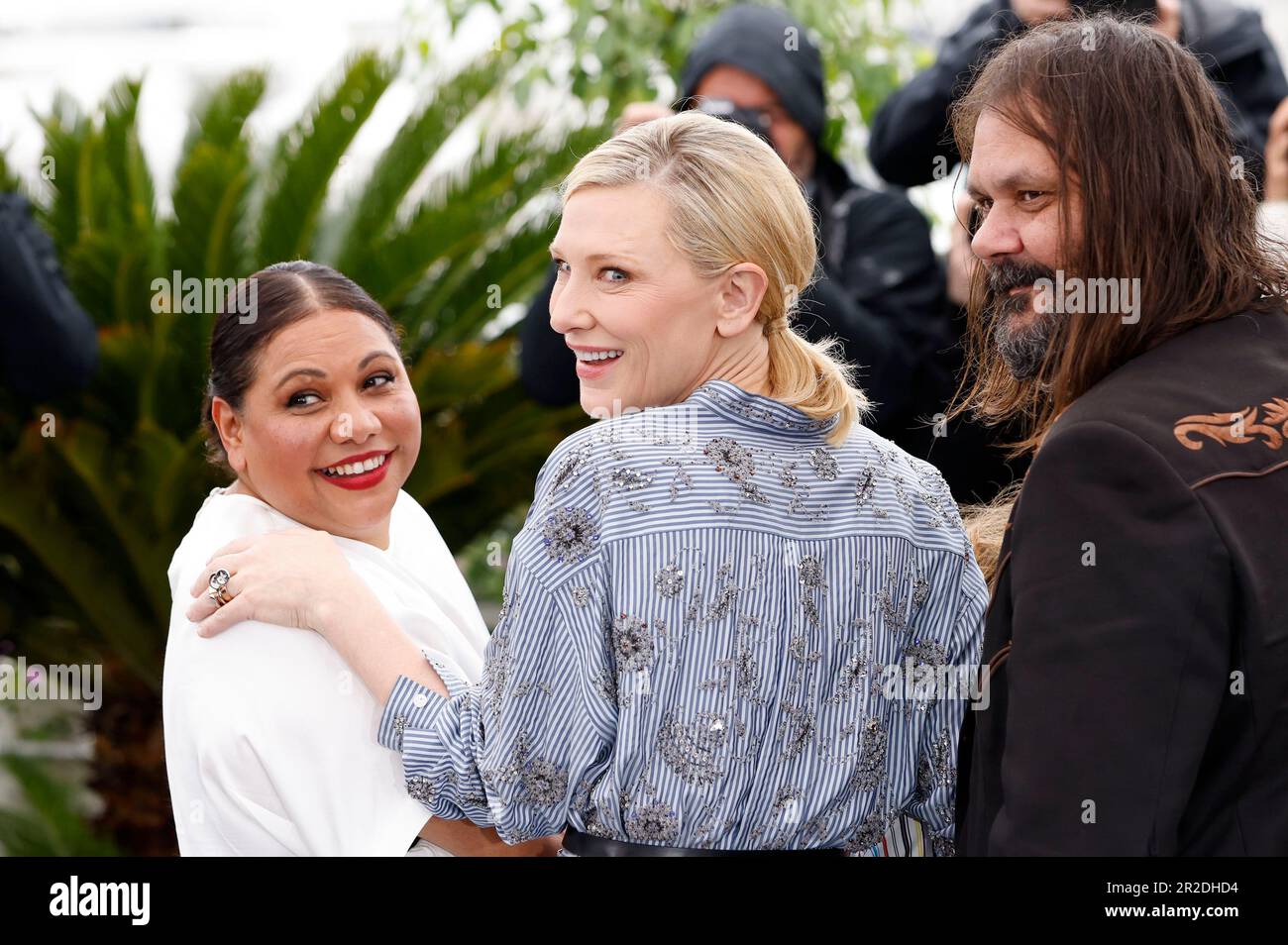 Cannes, Frankreich. 19th May, 2023. Deborah Mailman, Cate Blanchett und ...