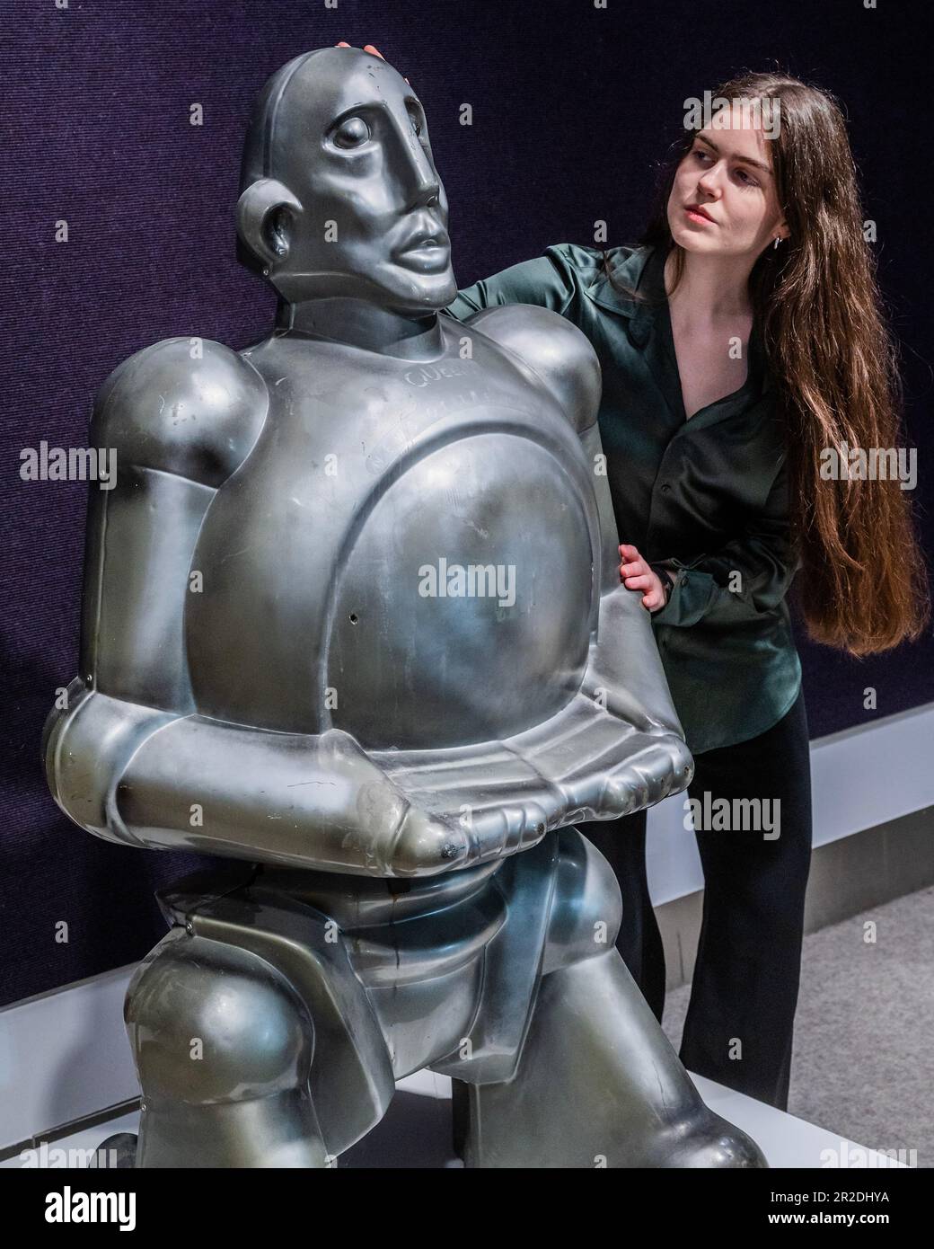 London, UK. 19th May, 2023. Hug a sculpture - Queen, Freddie Mercury's ...