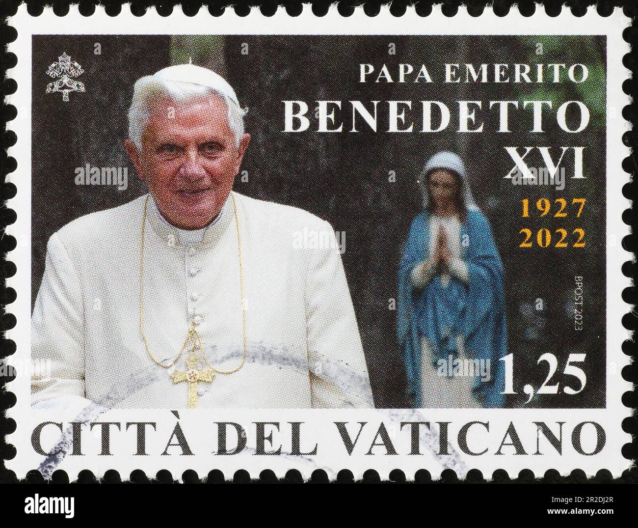 Pope emeritus Benedict XVI on postage stamp Stock Photo - Alamy Pope emeritus Benedict XVI on postage stamp Stock Photo - Alamy