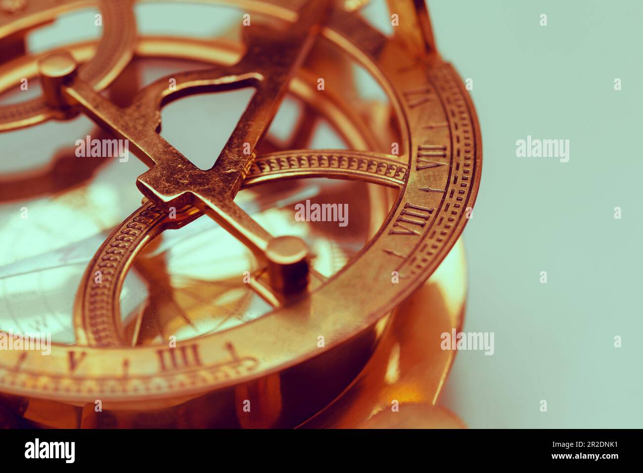 antique compass close up Stock Photo - Alamy