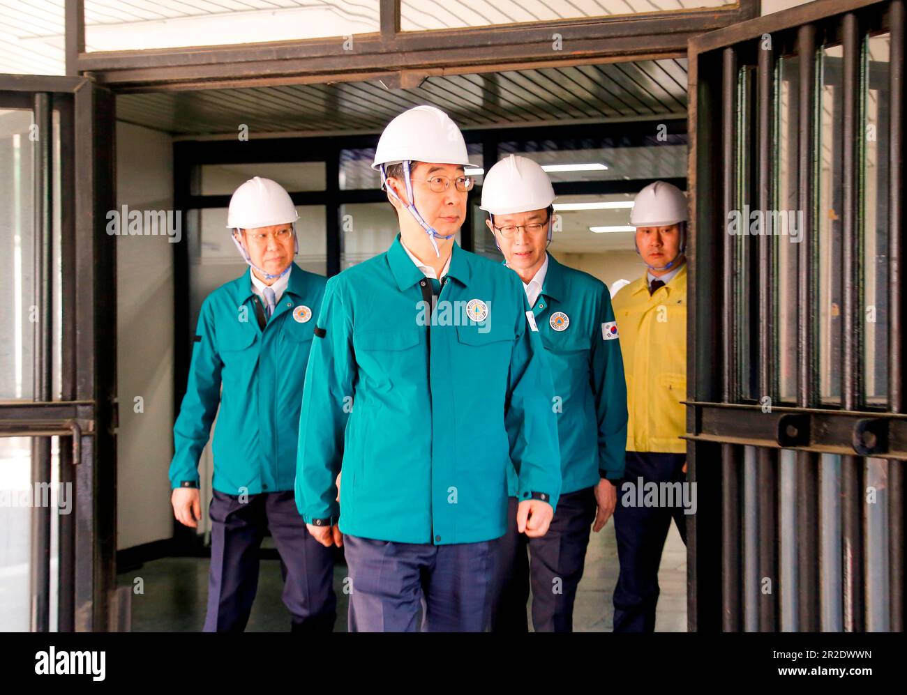 Han Duck-Soo, May 16, 2023 : South Korean Prime Minister Han Duck-Soo ...