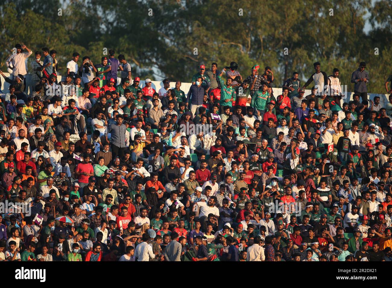 Crowd of the cricket fans during the Bangladesh-India third One Day ...