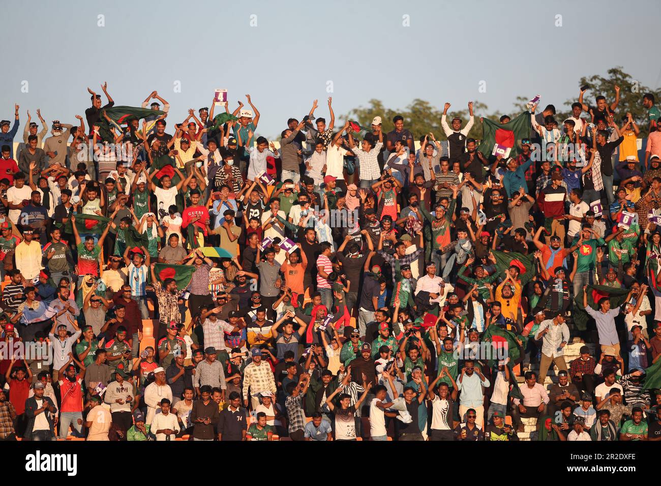 Crowd of the cricket fans during the Bangladesh-India third One Day ...