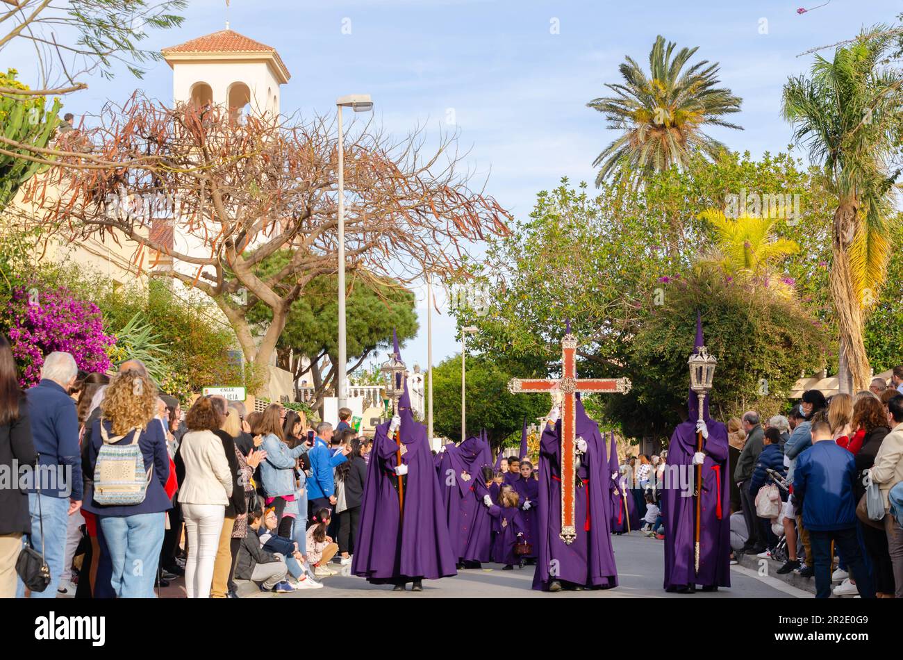 ALMERIA, SPAIN - APRIL 06, 2023 Procession of people in the holy week ...