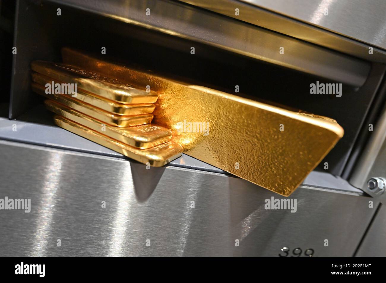 Munich, Deutschland. 19th May, 2023. Gold bars in a safe deposit box ...