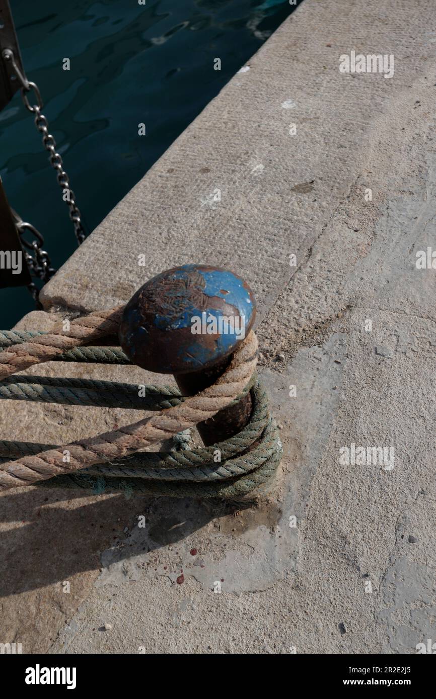 Mooring bollards hi-res stock photography and images - Alamy