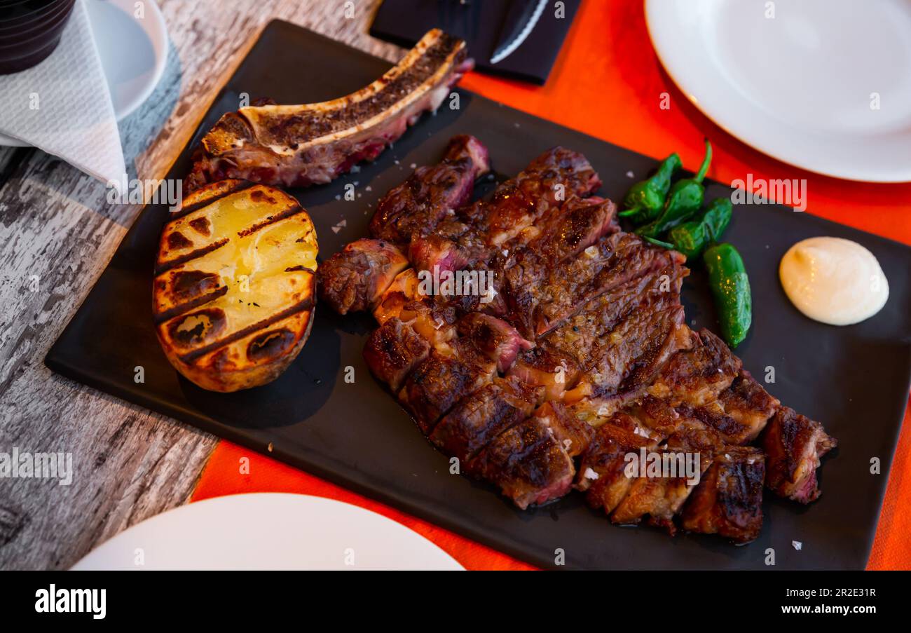Chuleton ternera hi-res stock photography and images - Alamy