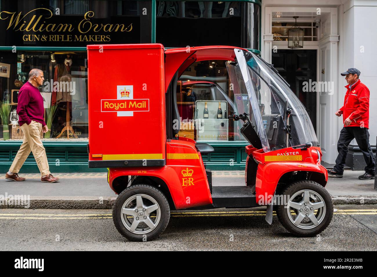 Service bell round hi-res stock photography and images - Alamy