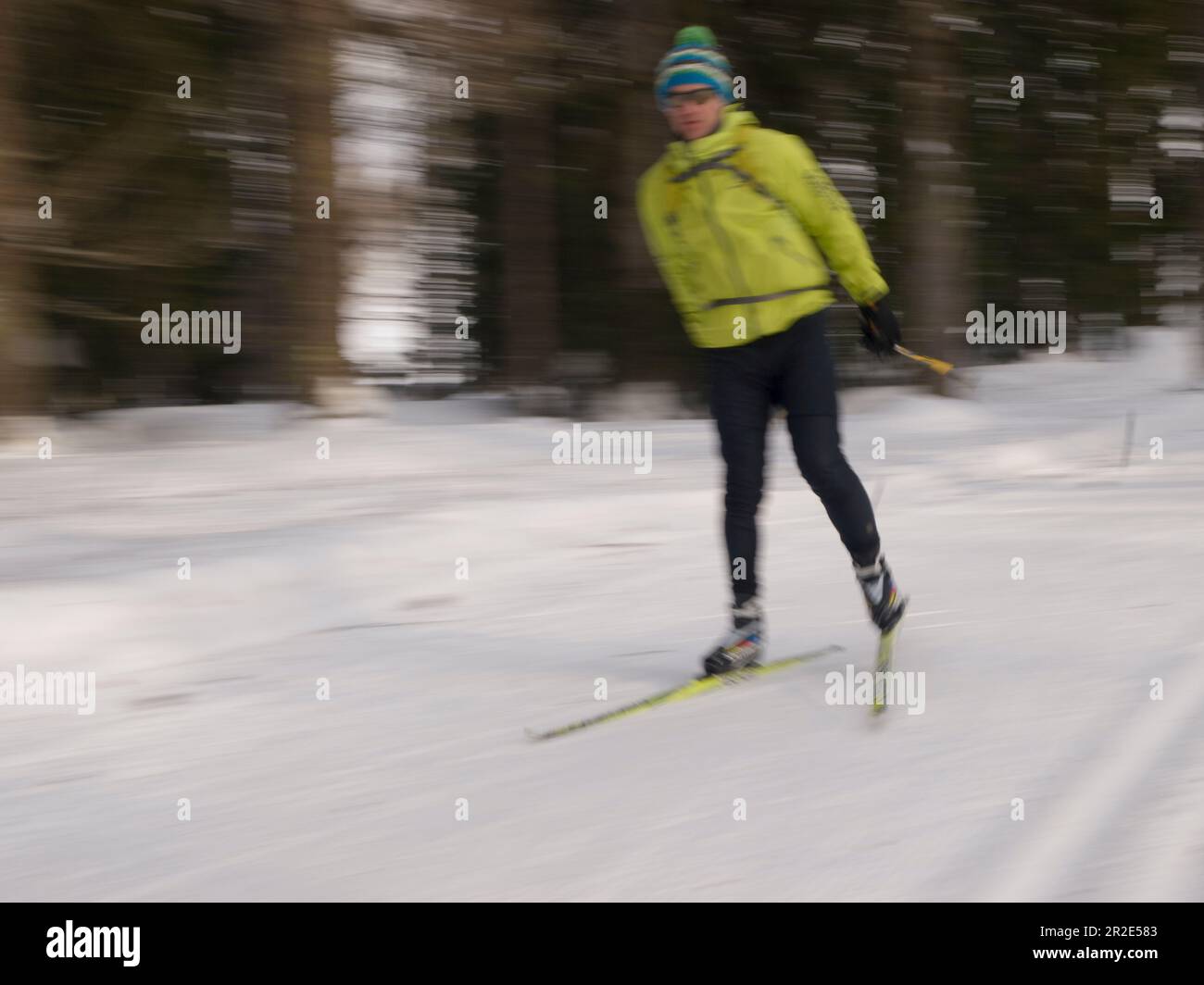 Skate skiing hi-res stock photography and images - Alamy