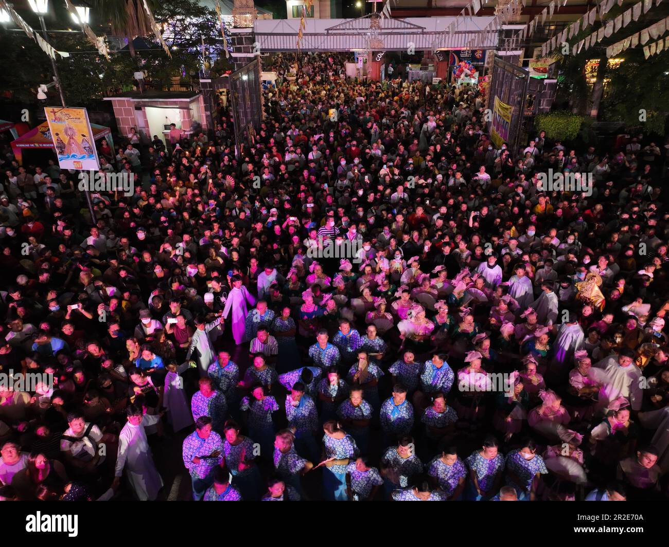 Obando, Philippines. 19th May, 2023. Thousands of Catholic devotees ...