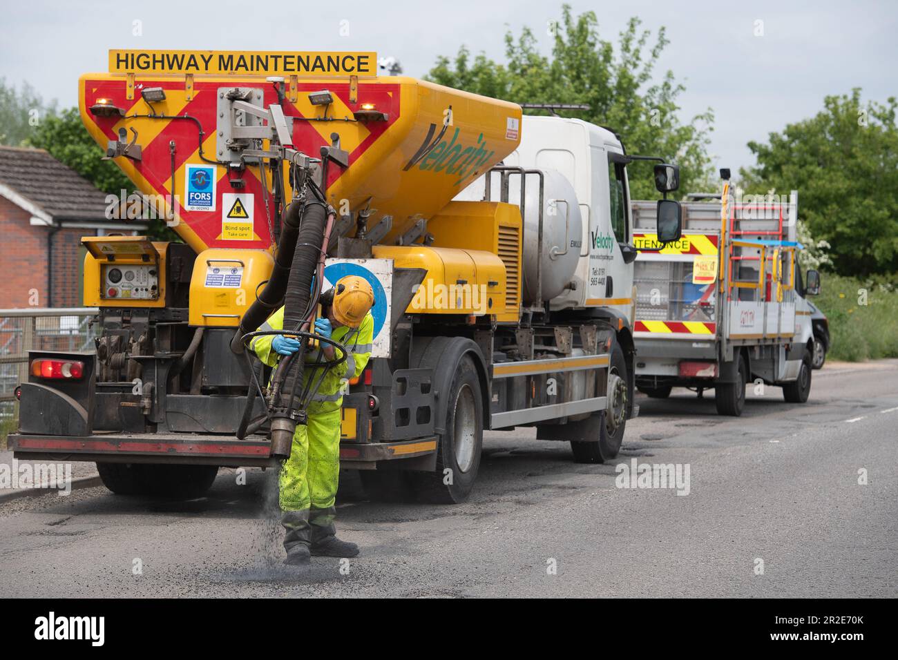 Dorney Reach, Buckinghamshire, UK. 19th May, 2023. Potholes were being ...