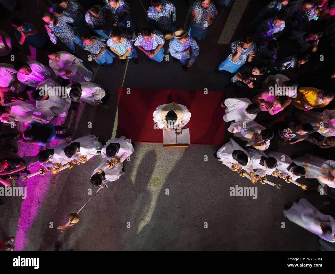 Obando, Philippines. 19th May, 2023. Thousands of Catholic devotees ...