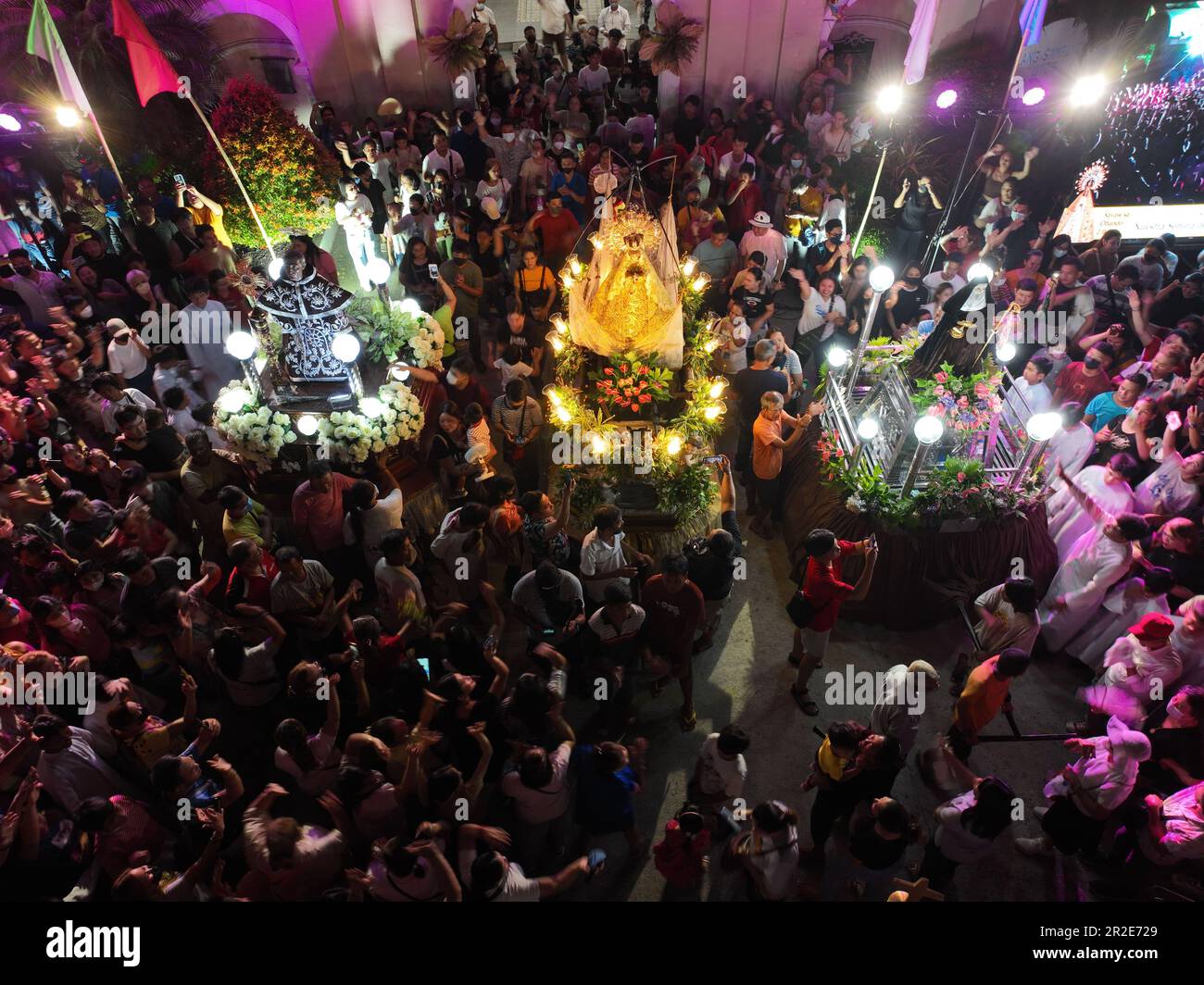 Obando, Philippines. 19th May, 2023. Thousands of Catholic devotees ...