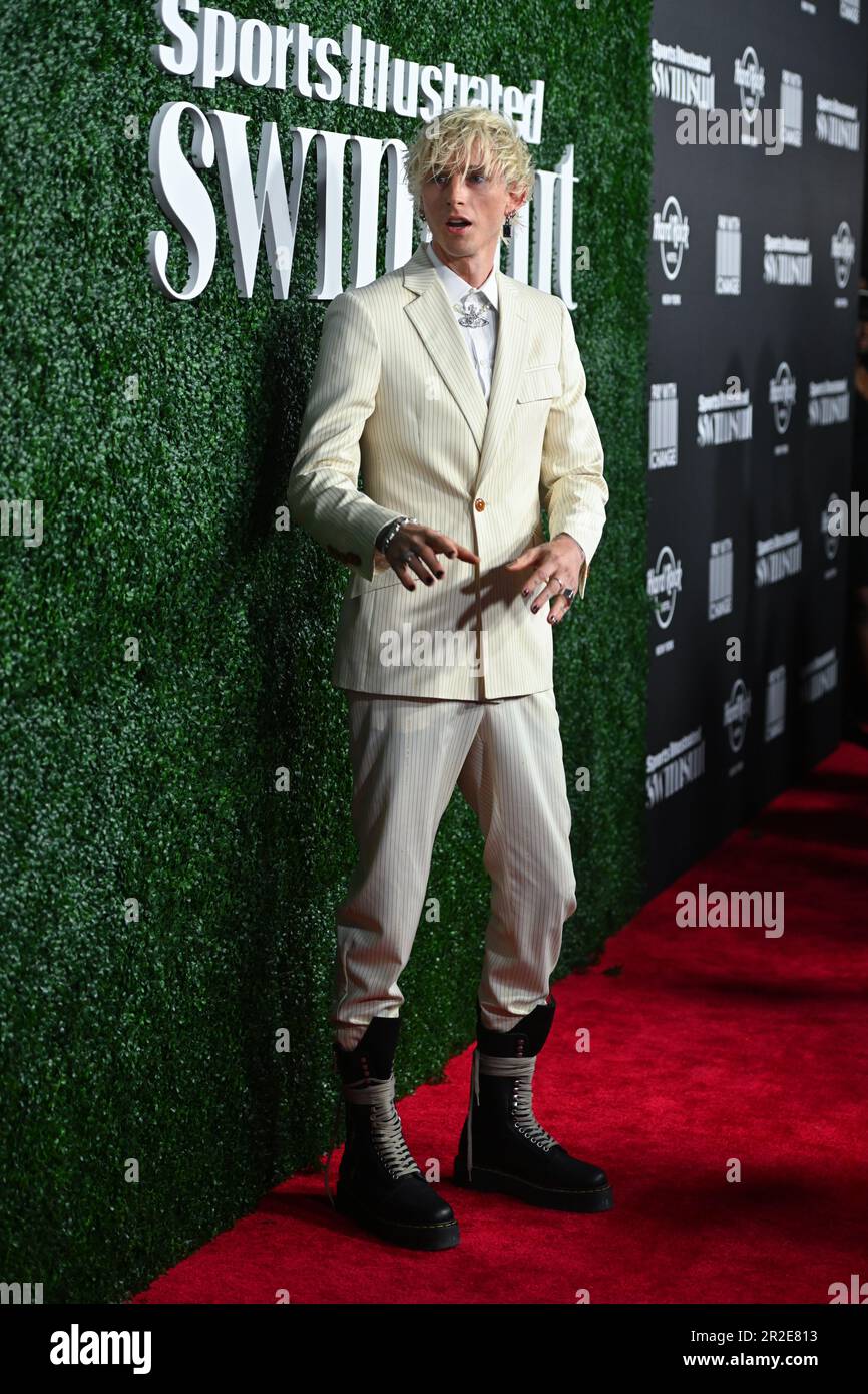 Machine gun kelly rock hi-res stock photography and images - Alamy