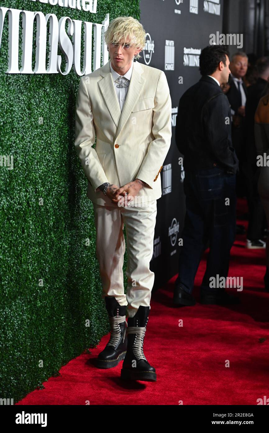 Machine Gun Kelly Stock Photo - Alamy