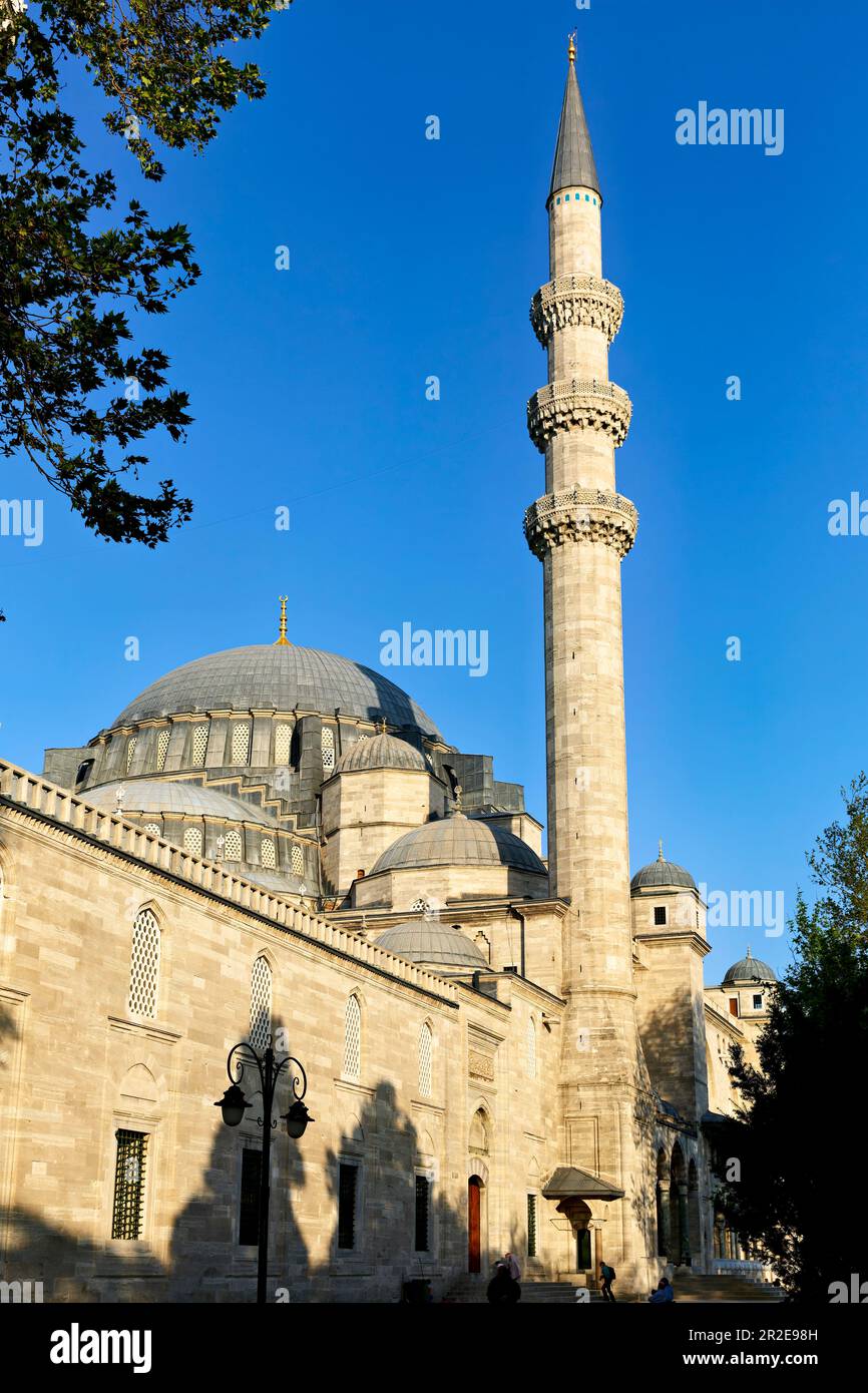 Mosque of suleiman the magnificent hi-res stock photography and images ...