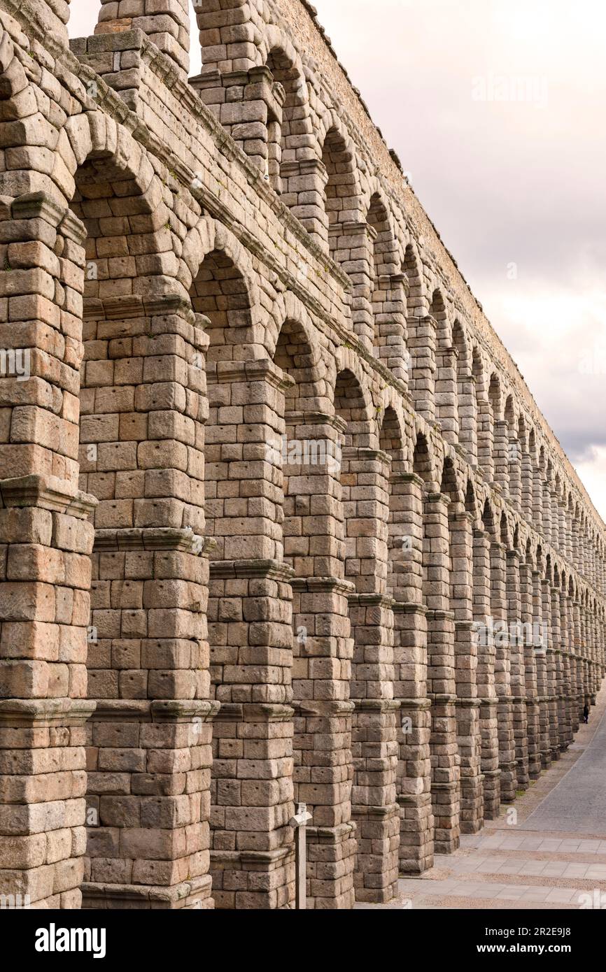Spain, Segovia, Roman aqueducts Stock Photo - Alamy