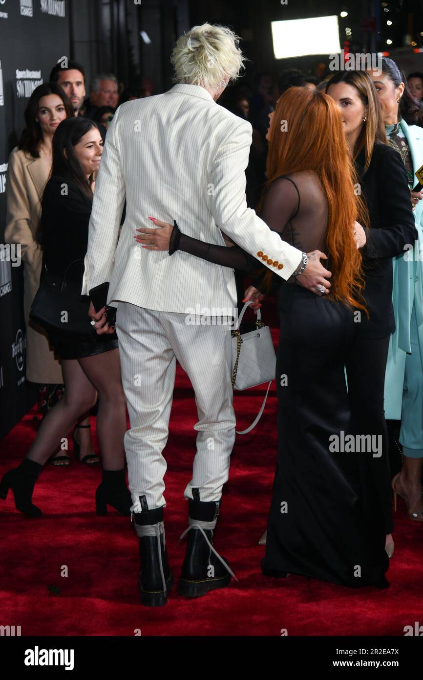 Machine Gun Kelly, Megan Fox Stock Photo - Alamy