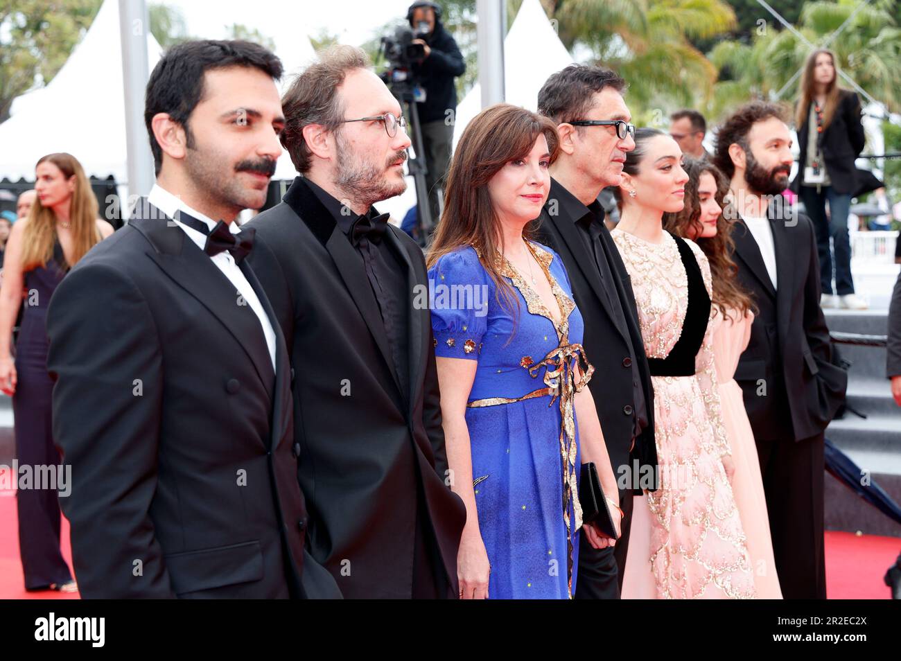 Cannes, Frankreich. 19th May, 2023. Musab Ekici, Deniz Celiloglu, Ebru ...