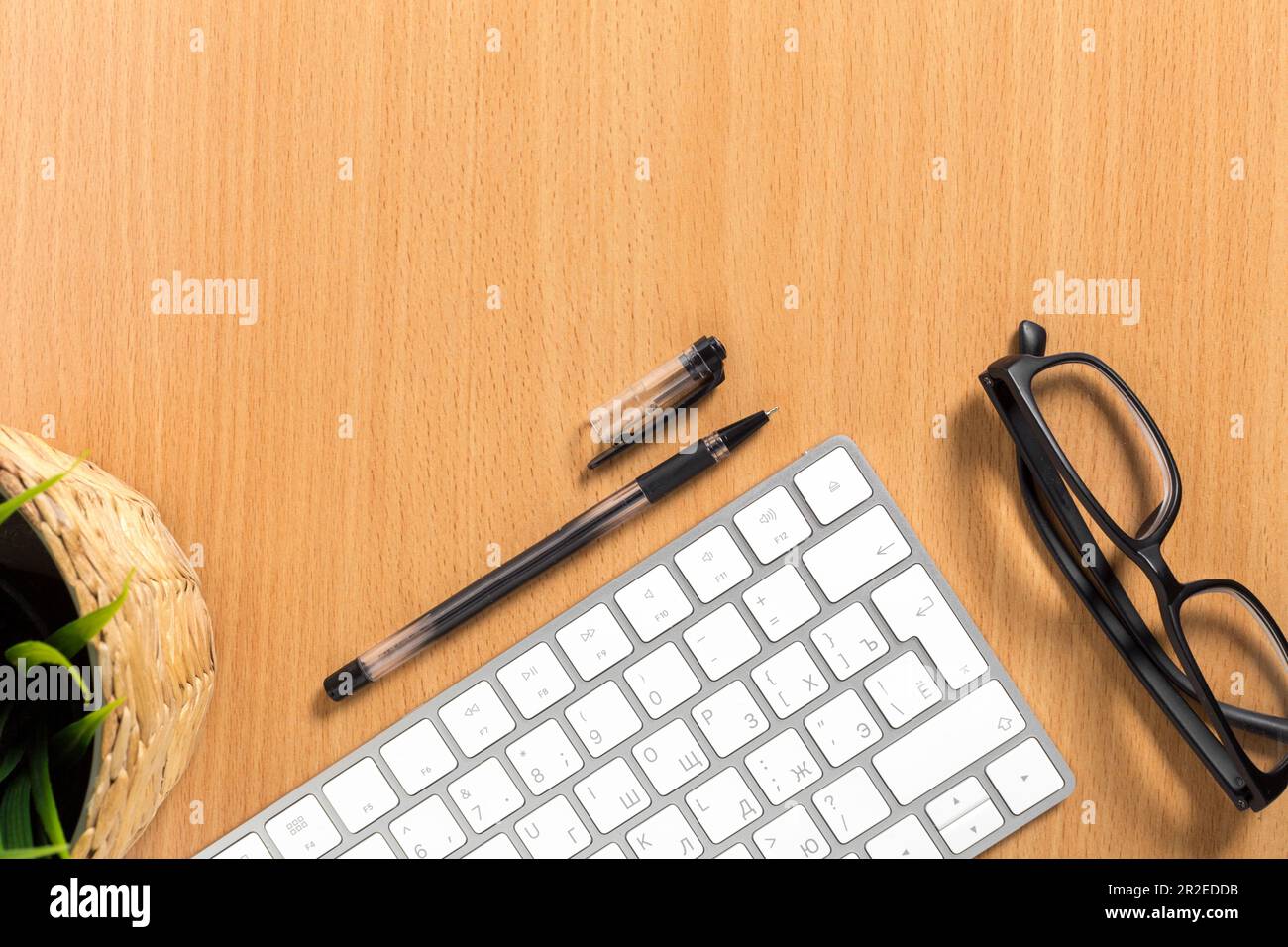 Modern working business desk with keyboard Stock Photo - Alamy