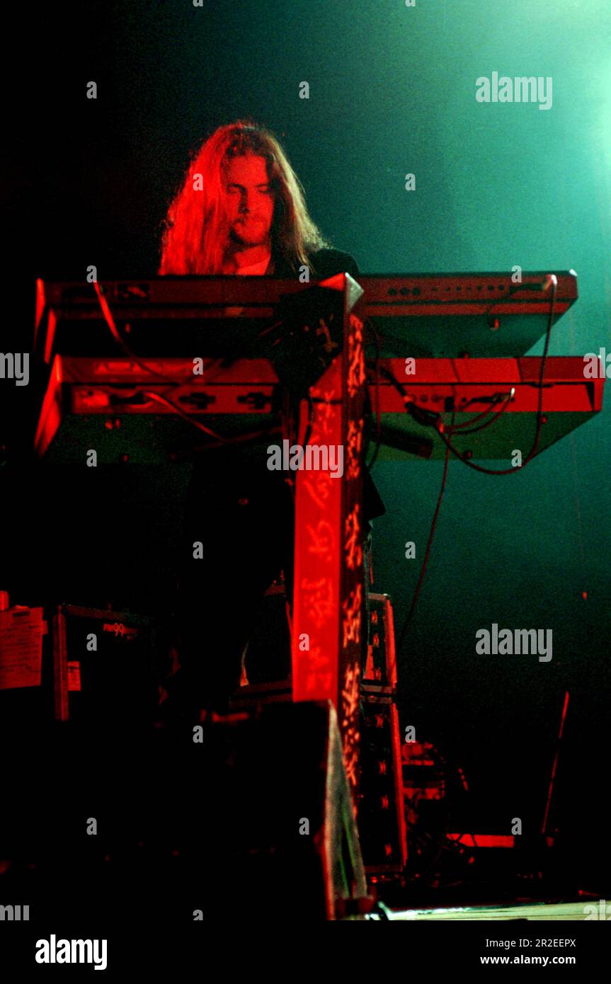Kevin moore keyboardist hi-res stock photography and images - Alamy