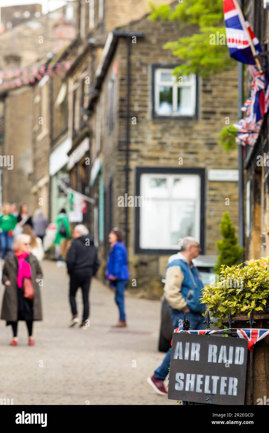 1940s weekend in haworth hi-res stock photography and images - Alamy