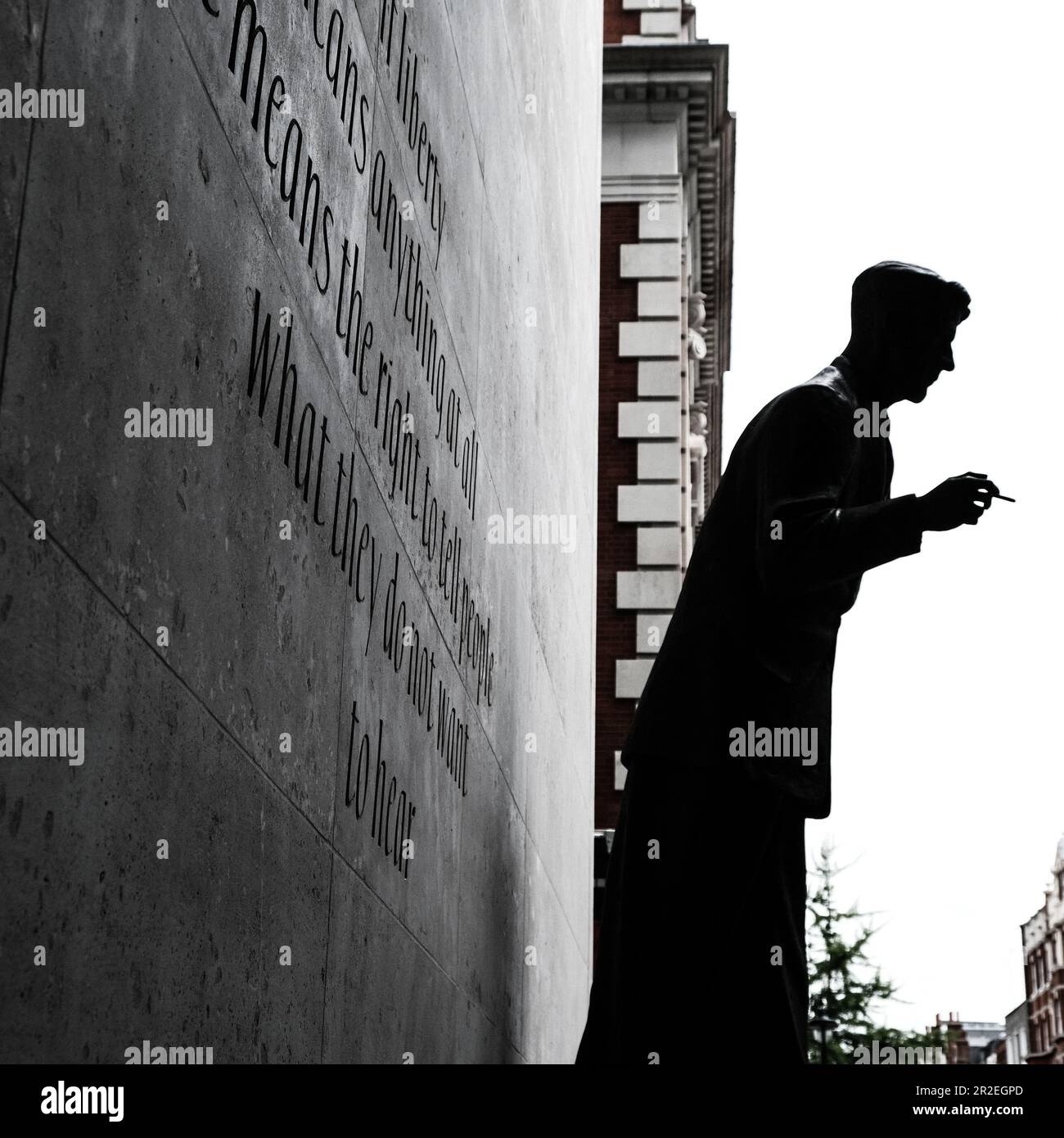 George orwell sculpture hi-res stock photography and images - Alamy